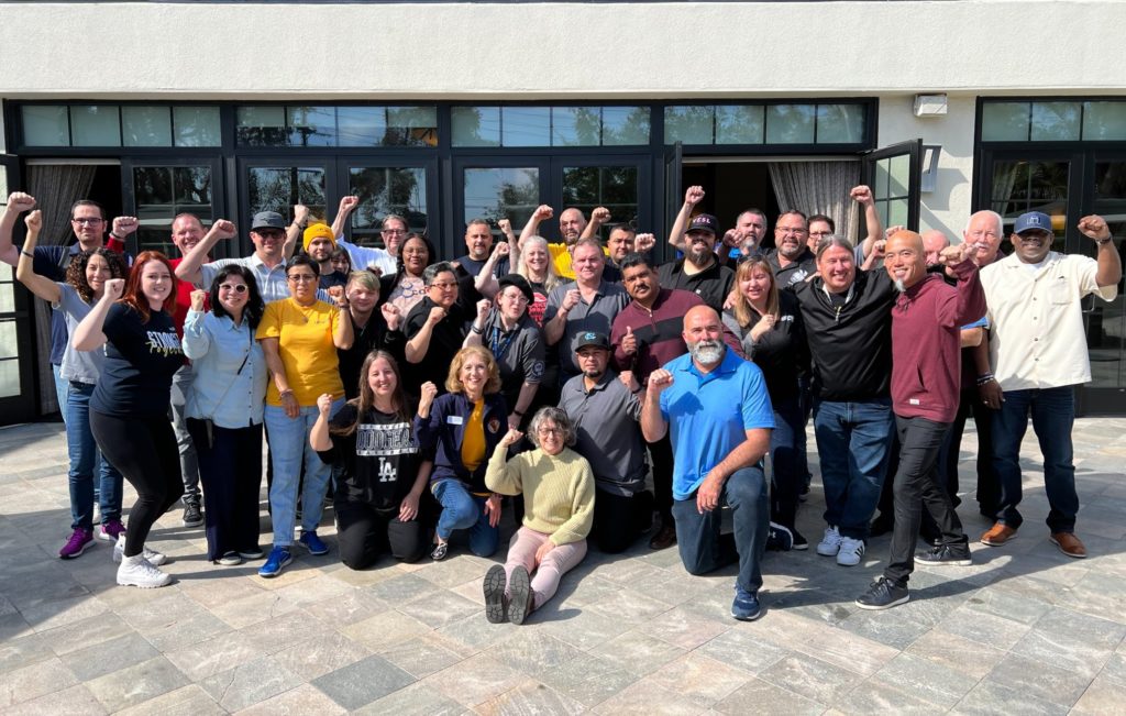 Southern California Grocery Workers Gain Better Wages and Benefits in ...