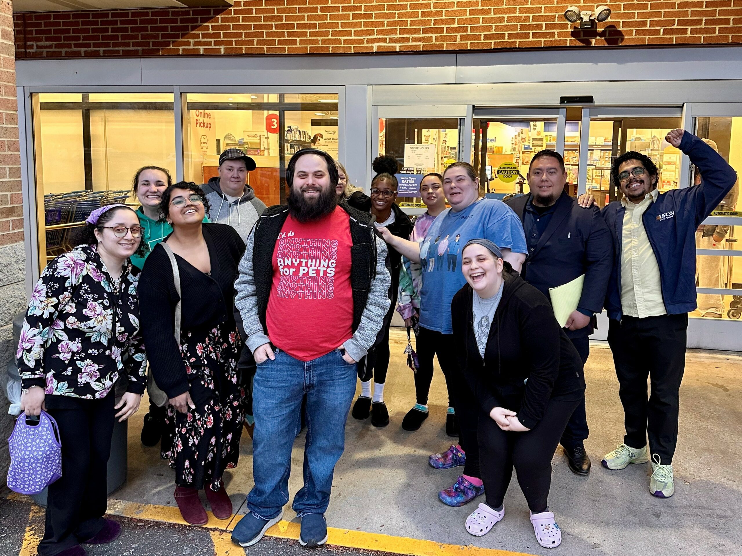 Connecticut PetSmart Workers Join Local 371 - The United Food ...