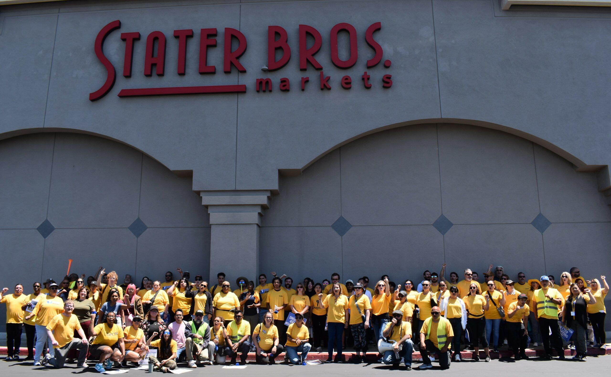 Grocery Workers in Southern California Ratify a New Contract - The ...